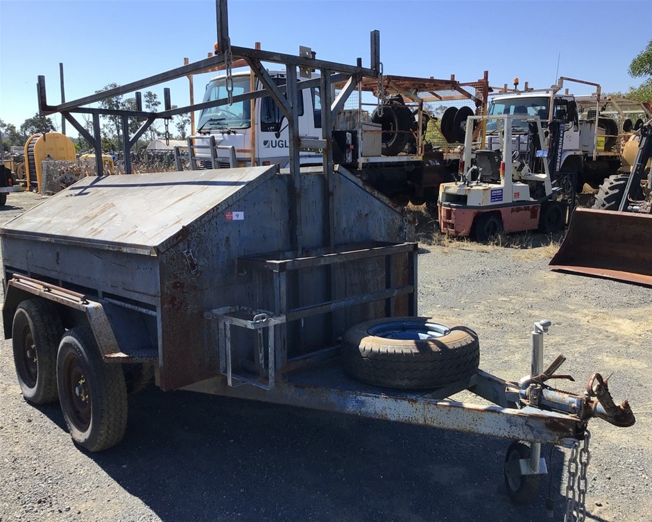 Tandem Box / Enclosed Tradesman Type Trailer Auction (0009-7046703 ...