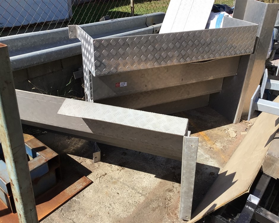 5 x Various Aluminium Checker Plate Steps Auction (0010-7046791 ...