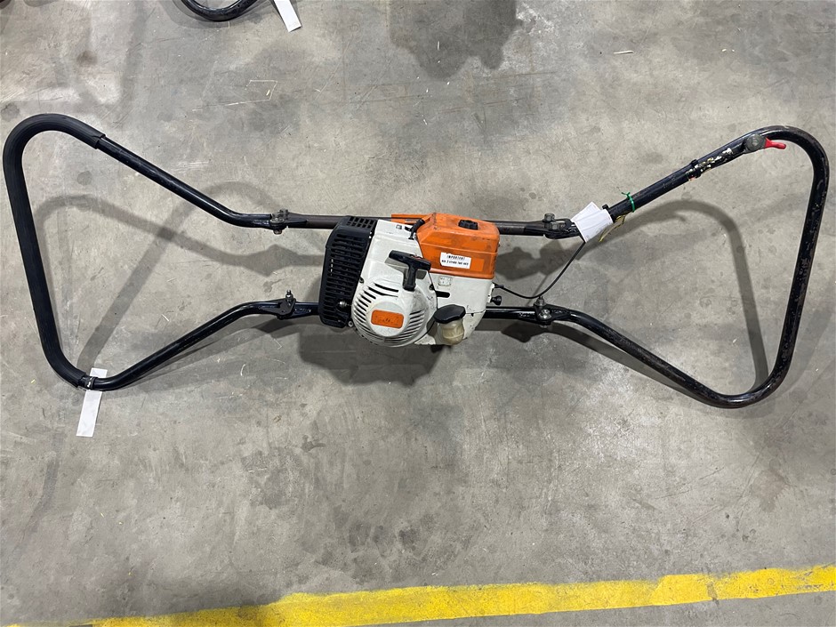 STIHL BT360 Post Hole Digger - 2 Man - Petrol Auction (0018-5054007 ...