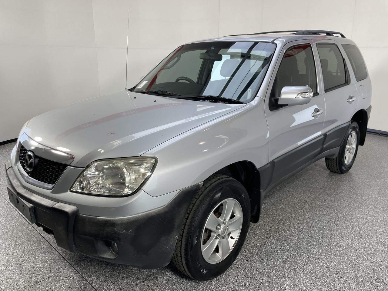 Mazda Tribute 2 3