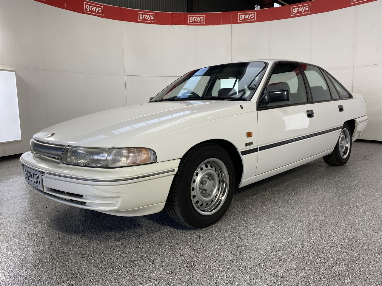 1993 VP Holden Commodore Executive BT1 V8 Automatic Sedan. Auction ...