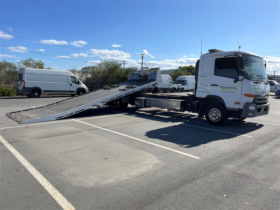 2015 Nissan U.D MKB8E 4 x 2 T180 Bozmac Rotator Tilt Tray Truck Auction ...