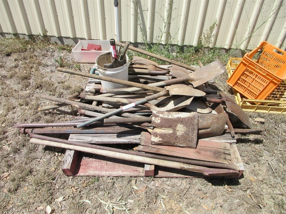 Qty 1x Pallet of Hand Tools Auction (0127-7047638) | Grays Australia