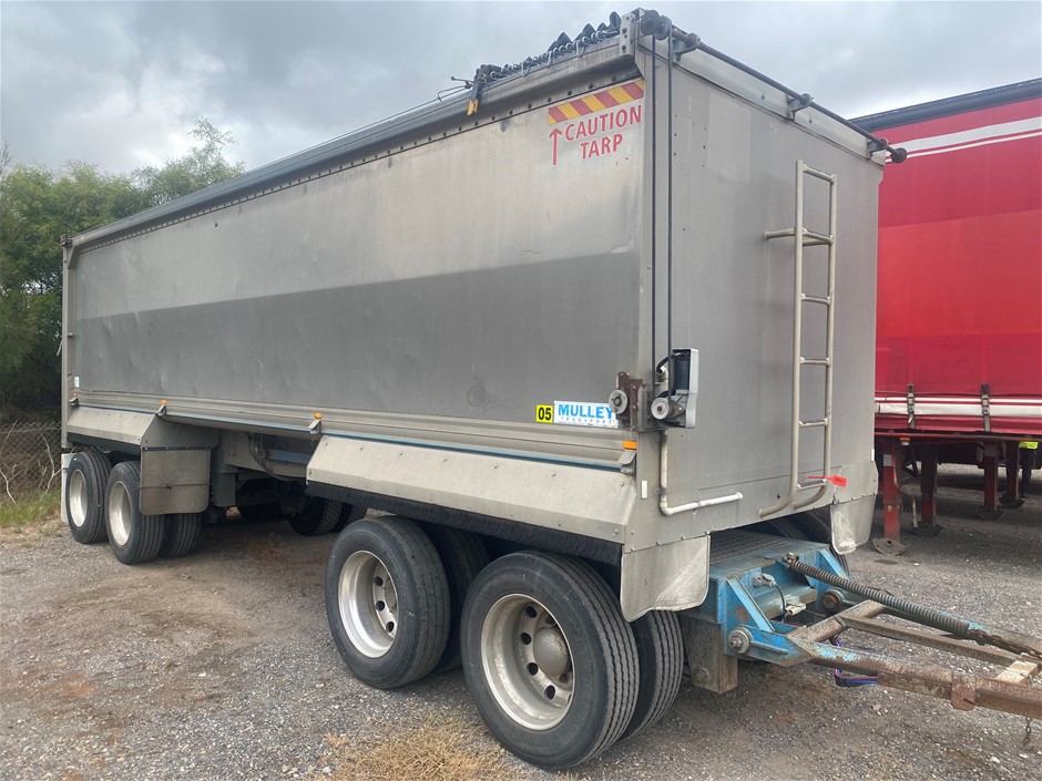 2003 Sloane Built 4-ADT Quad Dog Trailer Auction (0026-8017824) | Grays ...