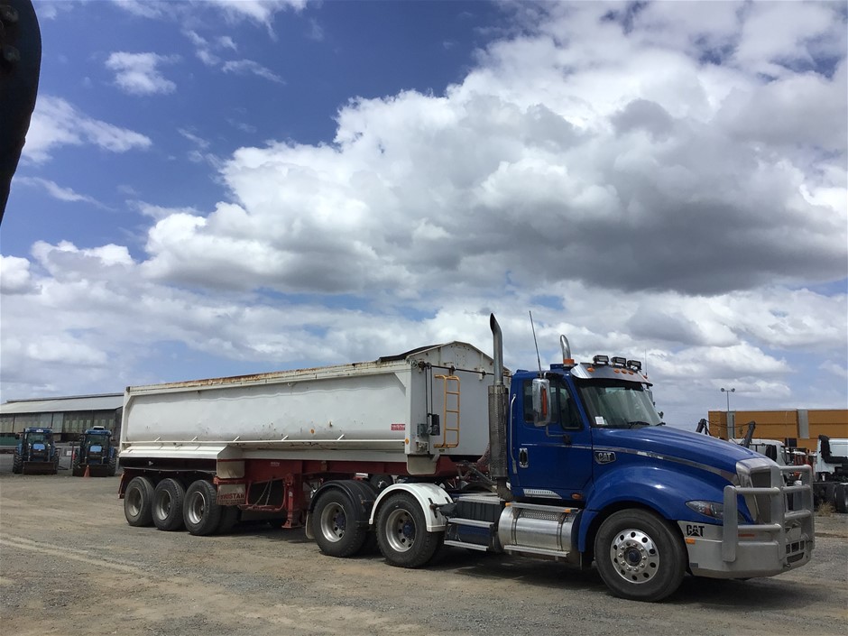 2013 Cat CT630 6x4 Prime Mover & 2014 Tristan Industries Triaxle Tipper ...