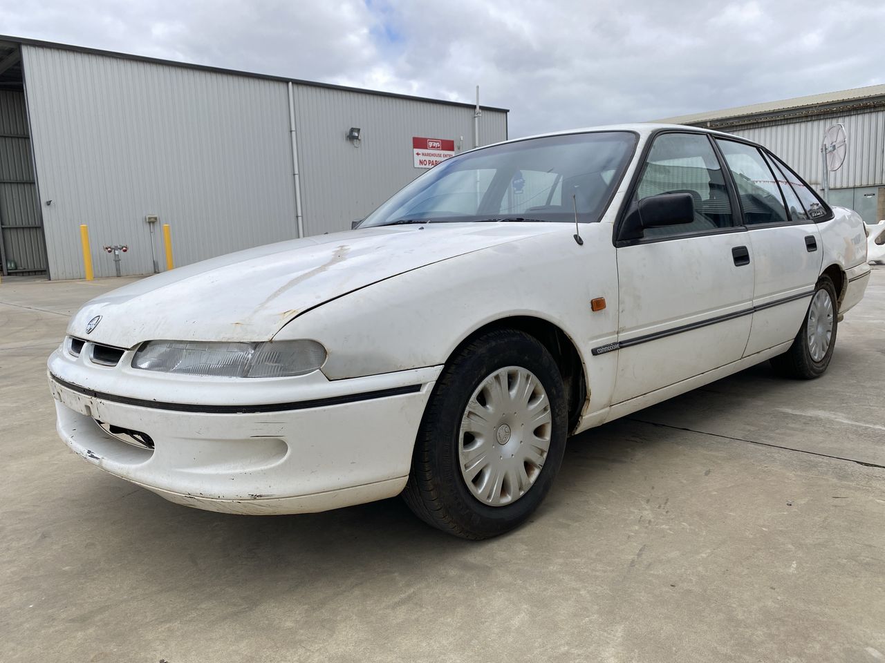 1995 Holden Commodore Executive VS Manual Sedan Auction (0001-60042430 ...