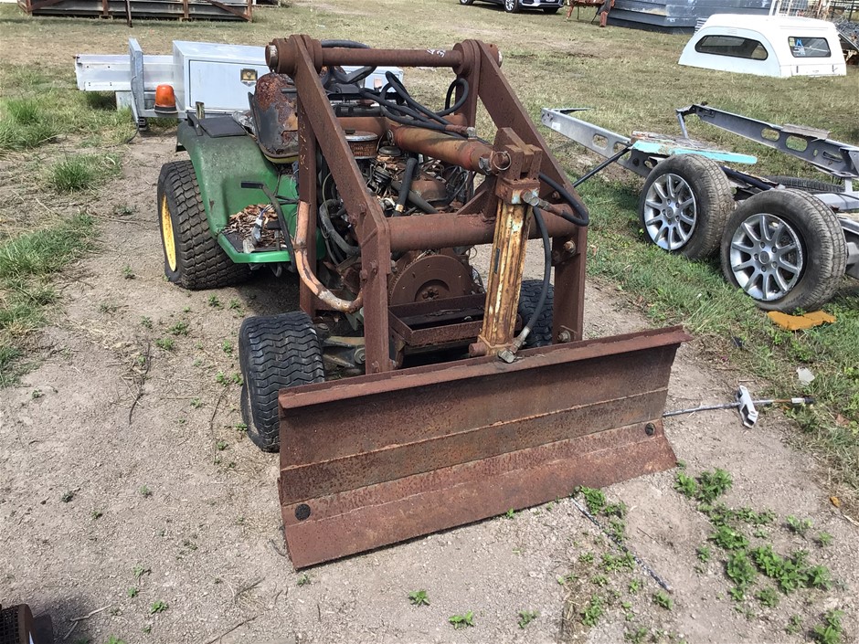 Modified John Deere Lawn Tractor Auction (0032-7047522) | Grays Australia