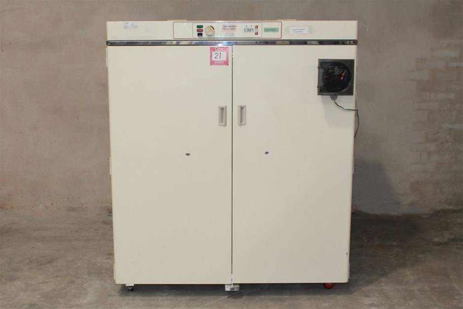 Cooled Stability Incubator, “Contherm” Model Digital Series 1800C-SL ...