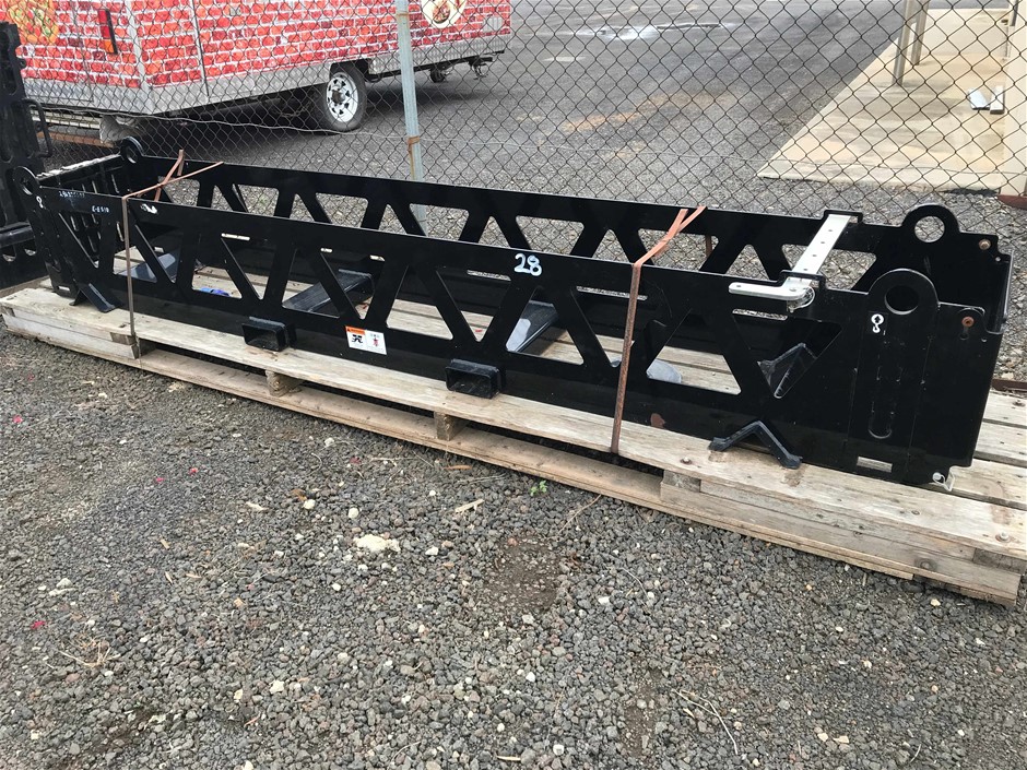 1x Steel Fabricated Inner Rod Basket Auction (0047-3027099) | Grays ...