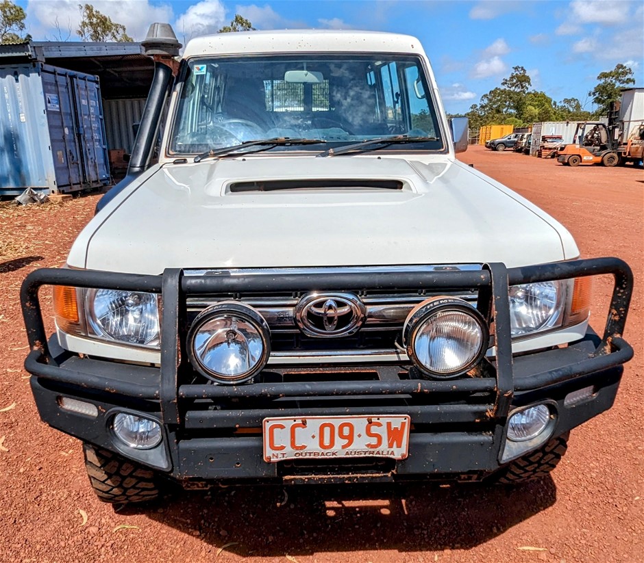 2015 Toyota Troop Carrier GXL 4WD Manual Wagon Auction (0004-8017947 ...