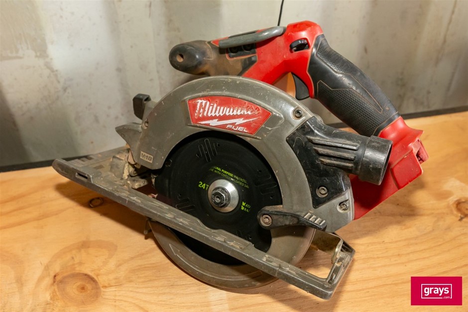 Milwaukee M18 CCS55 Cordless Circular Saw Auction (0065-5053952 ...