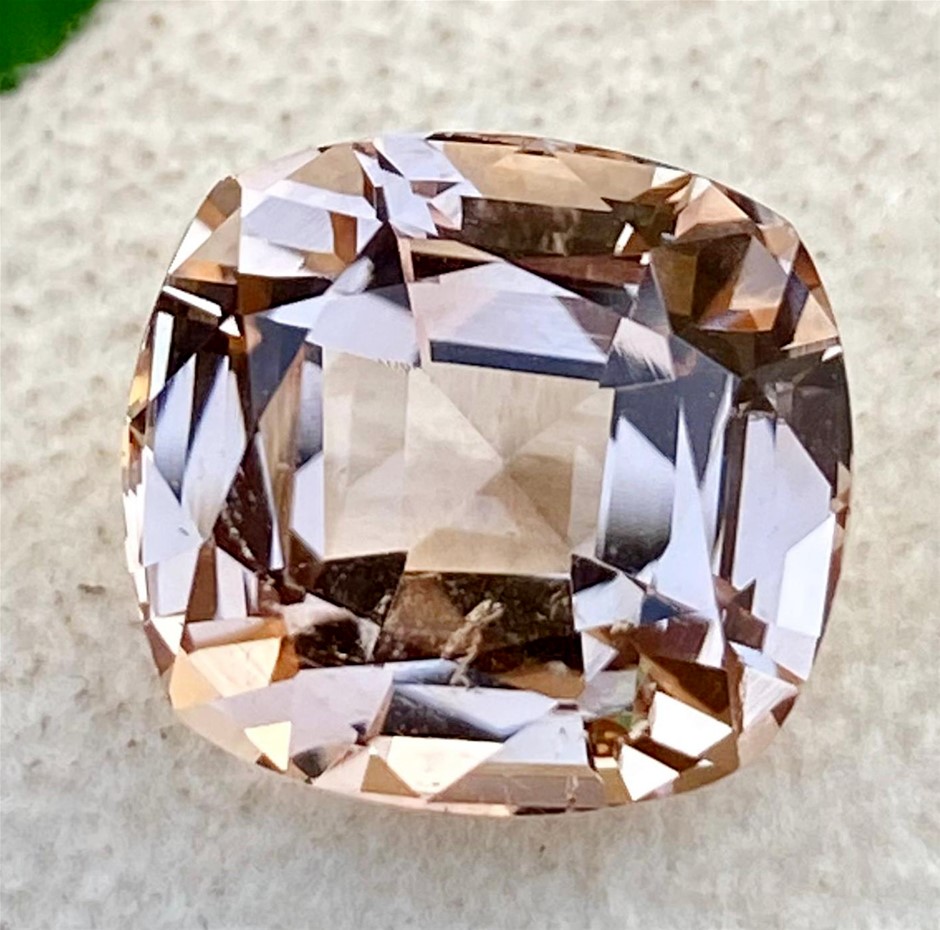 8.90 Carats Imperial Rose Gold Topaz Auction (0001-2555783) | Grays ...