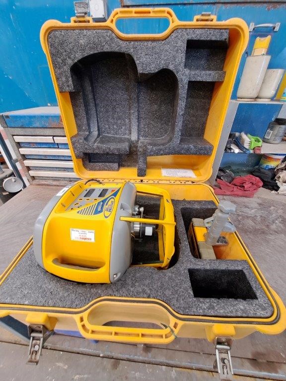 SPECTRA GL720 Laser - Dual Grade GL700 Series Auction (0020-5054393 ...