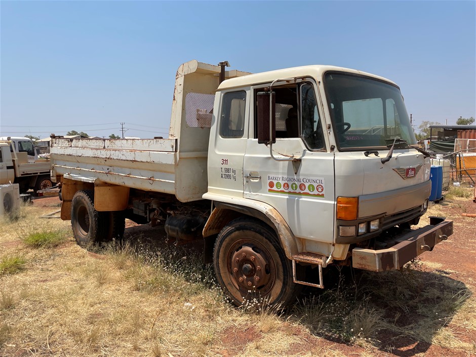 1988 Hino FF 4 x 2 Tipper Truck Auction (0004-8018003) | Grays Australia