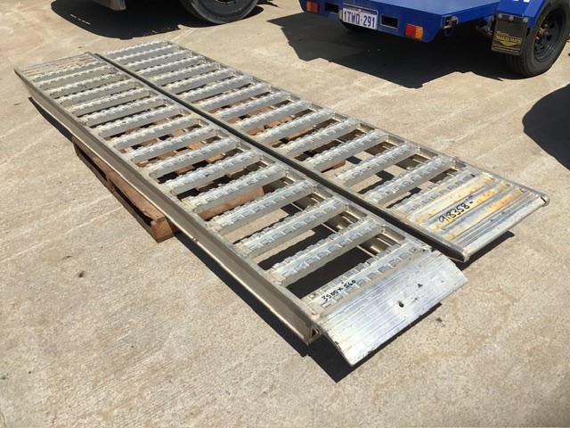 2017 Digga Ezi-Loada Aluminium Ramps Auction (0012-9046462) | Grays ...