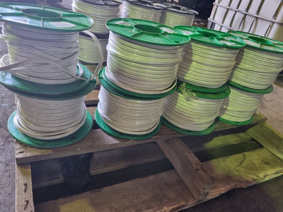 8x Rolls of 2 Core + Earth Electrical Wire Auction (0094-9046552 ...