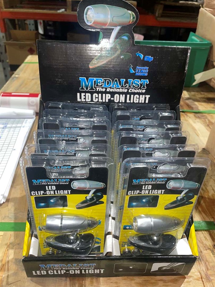 12x Mini Clip on LED Torches Auction (0171-3027433) | Grays Australia