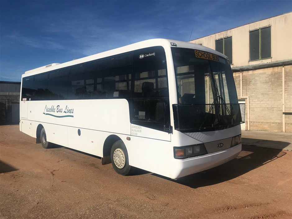 2000 Kia New Cosmos Manual - 5 Speed Bus Auction (0020-3027521) | Grays ...