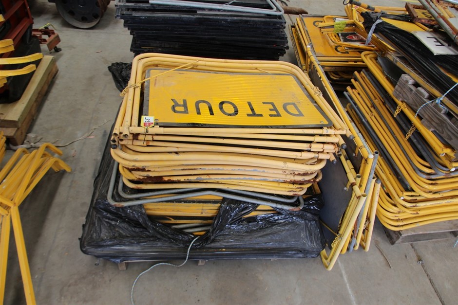 Quantity of Assorted Free Standing Road Safety Signage Auction (0035 ...