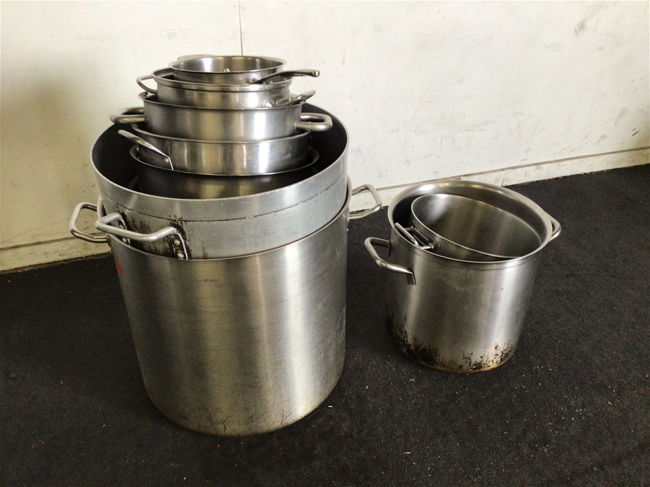 10 x Assorted cooking pots Auction (0092-7049134) | Grays Australia