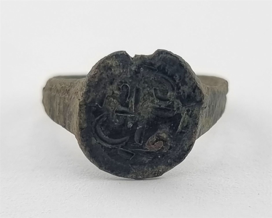 A 2200 YEAR OLD ROMAN BRONZE RING Auction (0001-2556897) | Grays Australia
