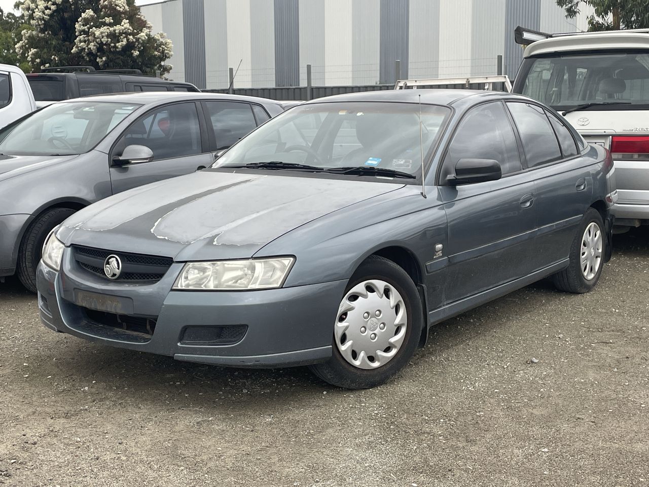 2005 Holden Commodore Executive VZ Automatic Sedan Auction (0001 ...