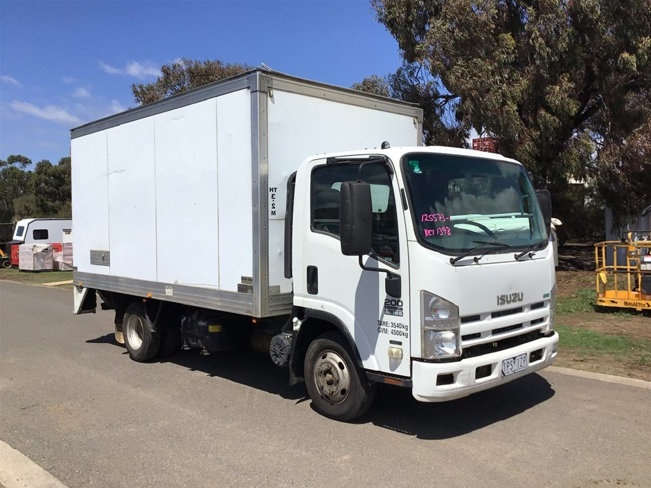 2012 Isuzu NPR 200 Medium 4 x 2 Pantech Truck Auction (0001-3027887 ...