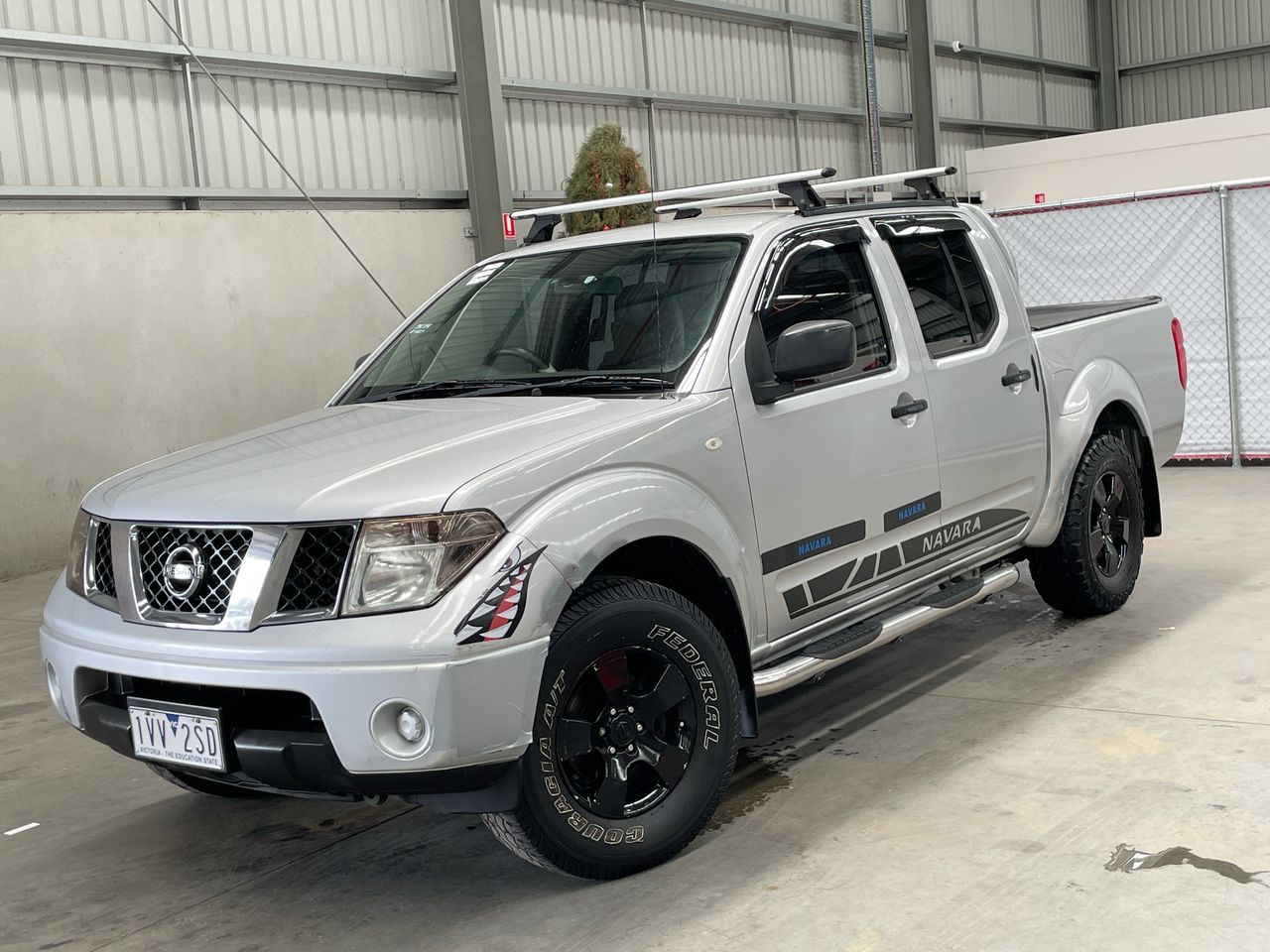 2011 Nissan Navara RX 4X2 DOUBLE CAB D40 Turbo Diesel Automatic Dual ...