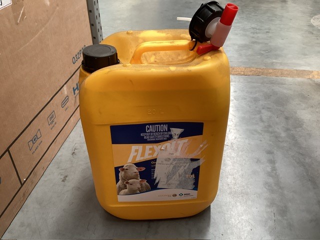20 Litre Container Of Flexolt Oral Lice Treatment For Sheep Auction ...