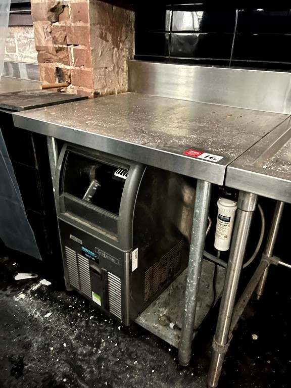 Stainless Steel Commercial Prep Bench Auction (0016-5055150) | Grays ...