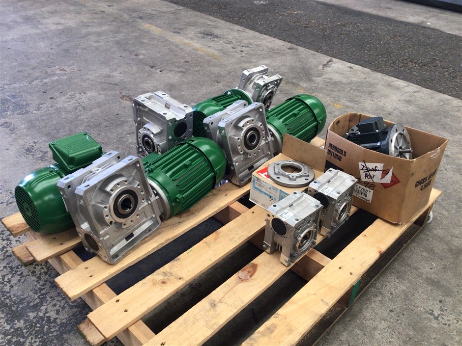 5 x Electric Motors with Various Attachments Auction (0013-7049541 ...