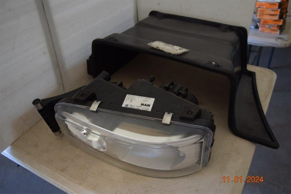 Unused "MAN" LH Head Light Assembly Auction (0023-9047745) | Grays ...