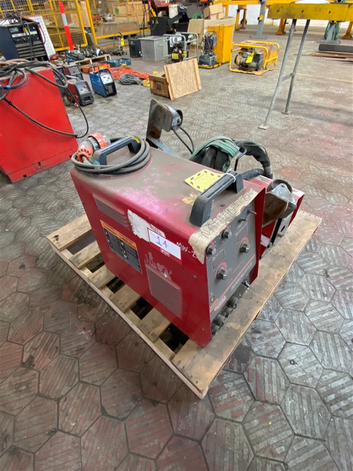 Lincoln STT II Welder Auction (0014-3027975) | Grays Australia