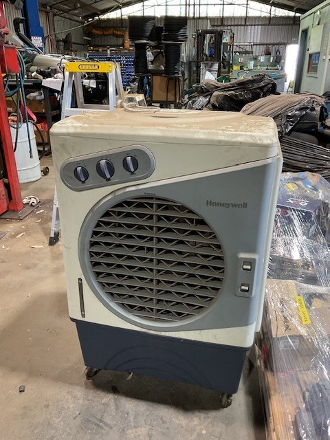 Honeywell CL60pm Evaporative Cooler Auction (0090-9048438) | Grays ...