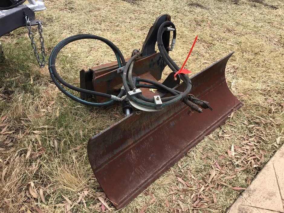 UNI 6 Way Angle Blade. Auction (0003-3028307) | Grays Australia