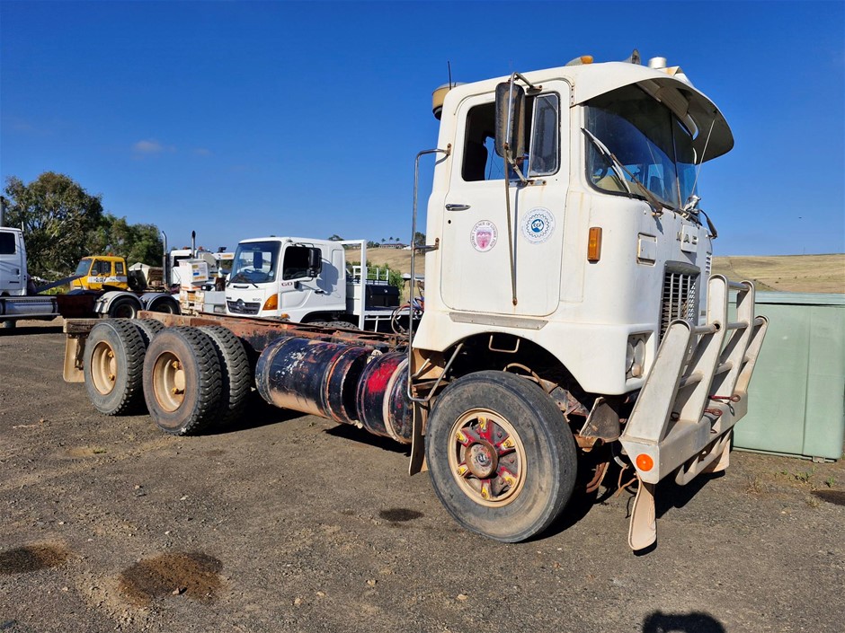 1975 Mack FR700 6 x 4 Prime Mover Auction (0003-3028263) | Grays Australia