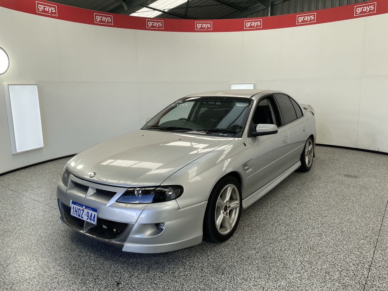 2001 HSV Clubsport R8 VX Automatic Sedan Auction (0001-9048906) | Grays ...