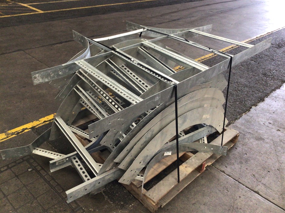 Pallet of assorted EZYSTRUT Risers Auction (0007-7050293) | Grays Australia