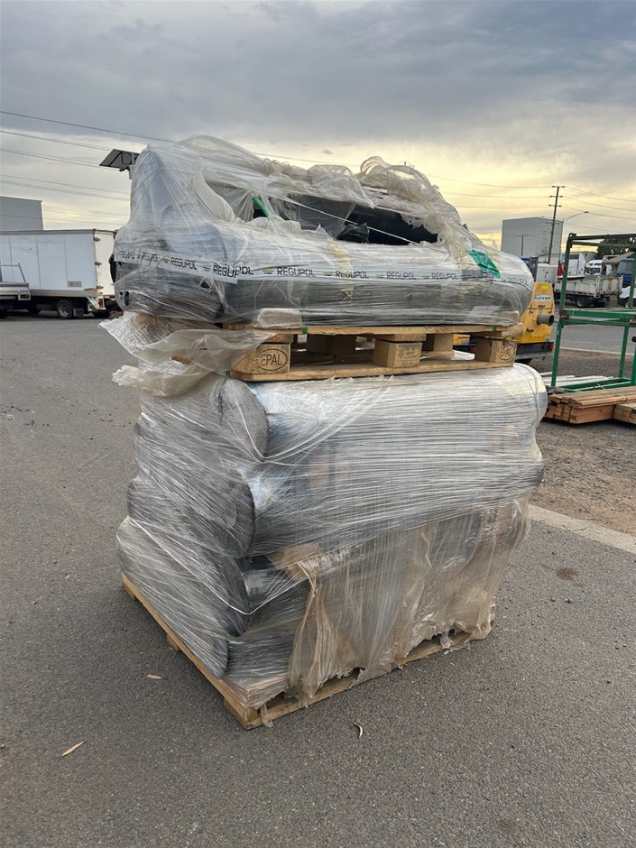 2 x Pallet of Assorted Regupol Resist Standard Rubber Rolls Auction ...