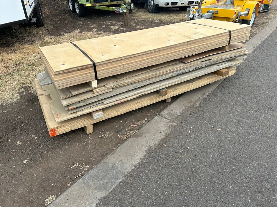 Qty of Assorted Timber Sheets Auction (0073-3028396) | Grays Australia