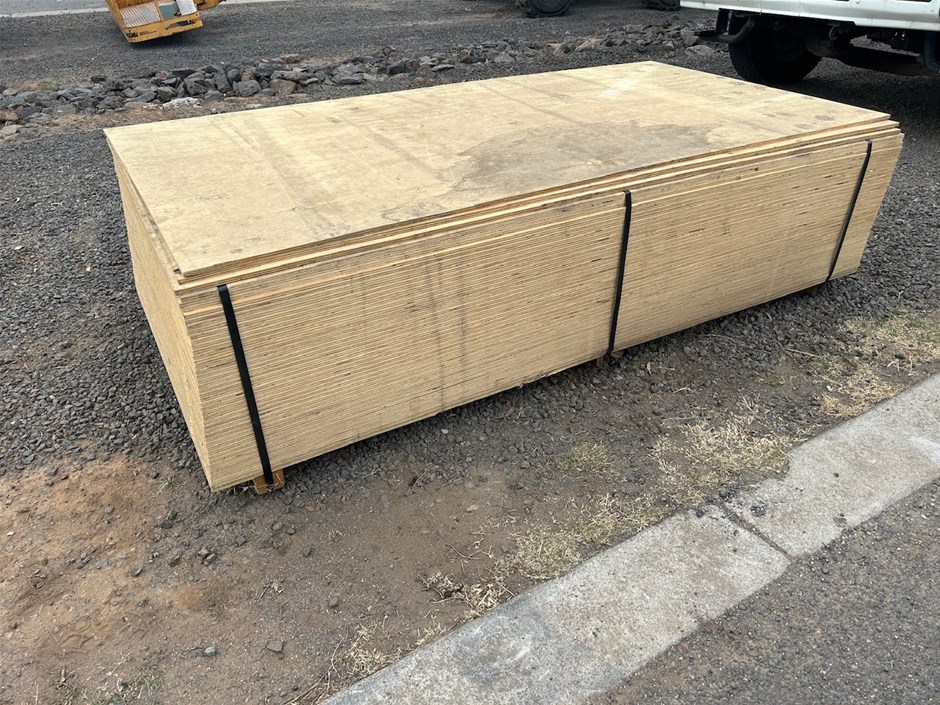 Qty of Assorted Timber Sheets Auction (0074-3028396) | Grays Australia