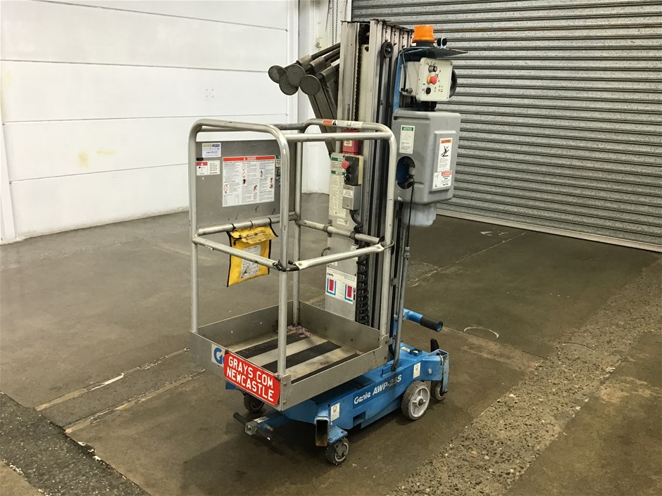 2013 Genie AWP-25S Vertical Man Lift Auction (0050-5055638) | Grays ...