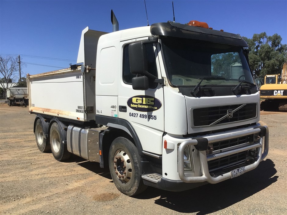 2010 Volvo FM MK2 6 x 4 Tipper Truck Auction (0017-3028409) | Grays ...