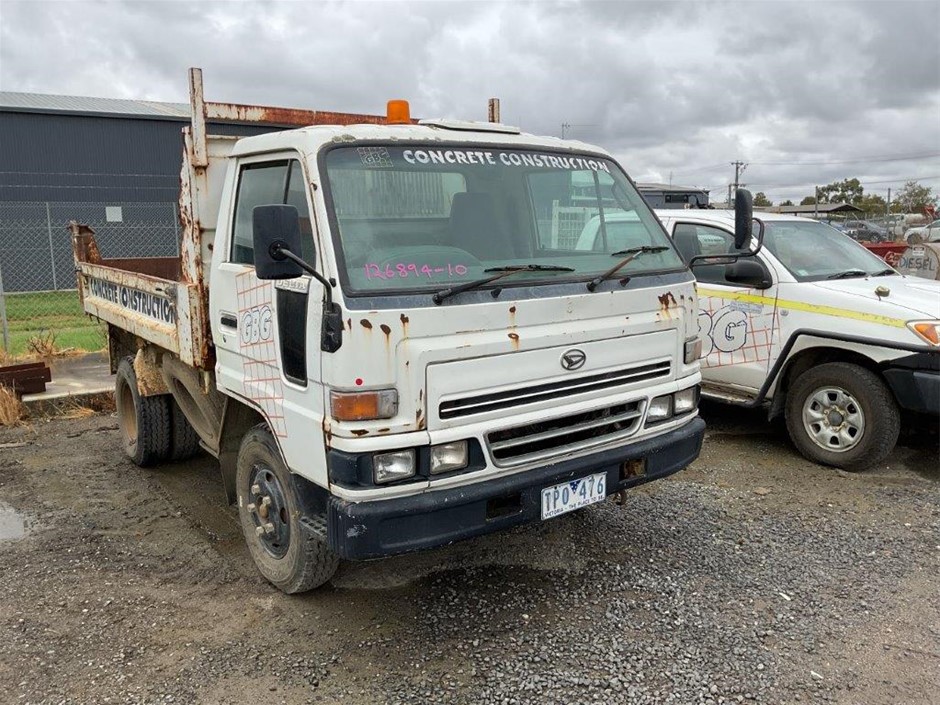 2005 Daihatsu Delta 4 x 2 Tray Body Truck Auction (0010-3028439) | Grays Australia