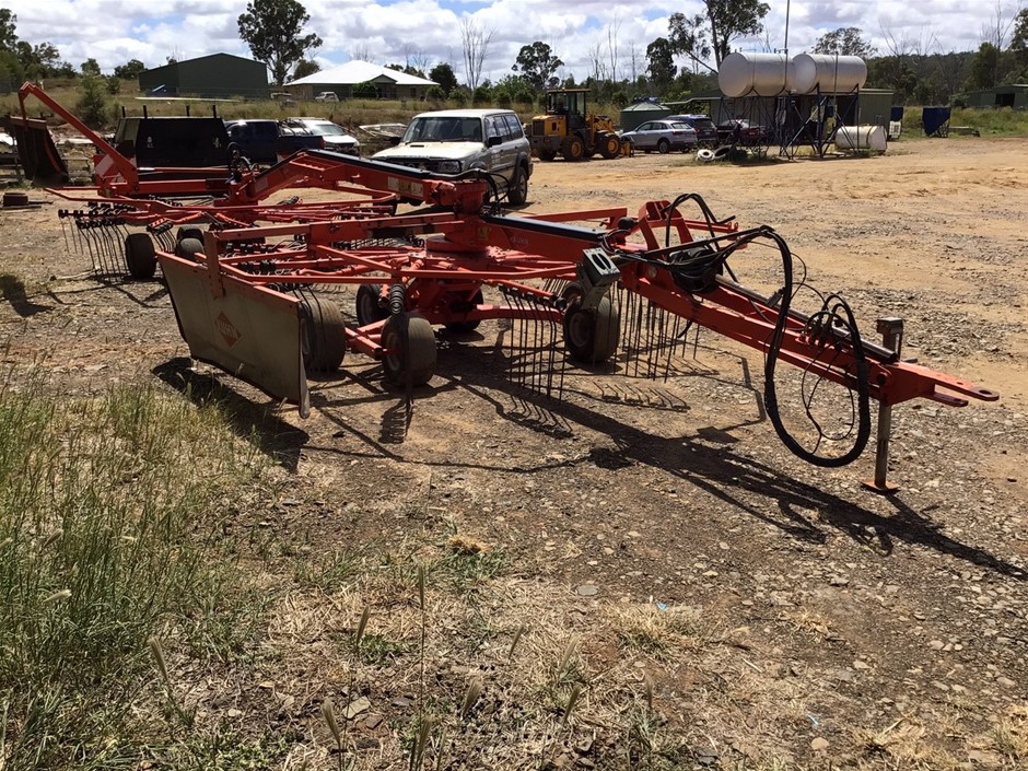 Kuhn GA 7932 Twin Rotary Rake Auction (0008-7050295) | Grays Australia