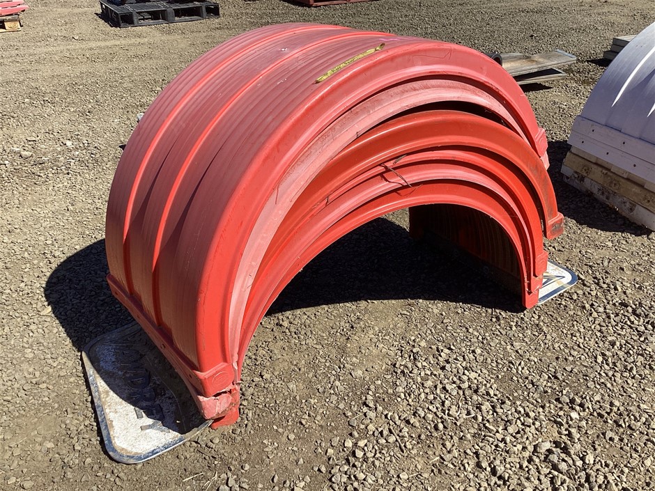 6x Plastic Truck/Trailer Mud Guards Auction (0355-3028913) | Grays ...