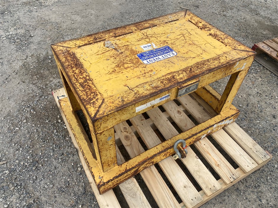 TIMBER LIFTING CAGE – Vertical Timber Lifting Cage (type J6565) Auction ...