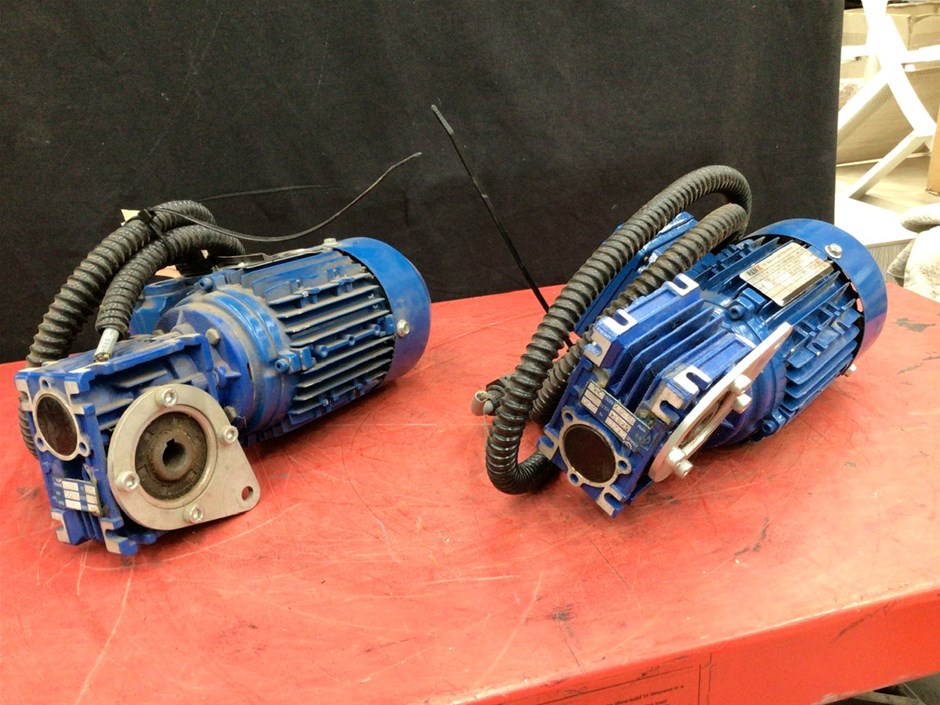 2 x REMX EF Series Induction Motors Auction (0022-3028720) | Grays ...