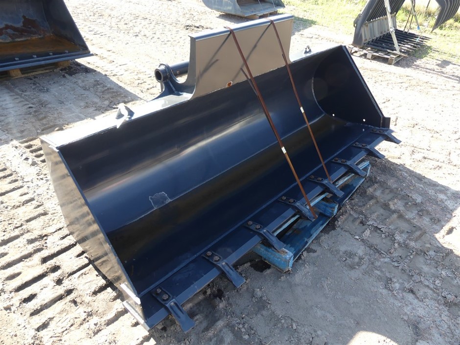 2022 Bobcat TLS BUCKET 800L QT Unused Telehandler Bucket Auction (0026 ...