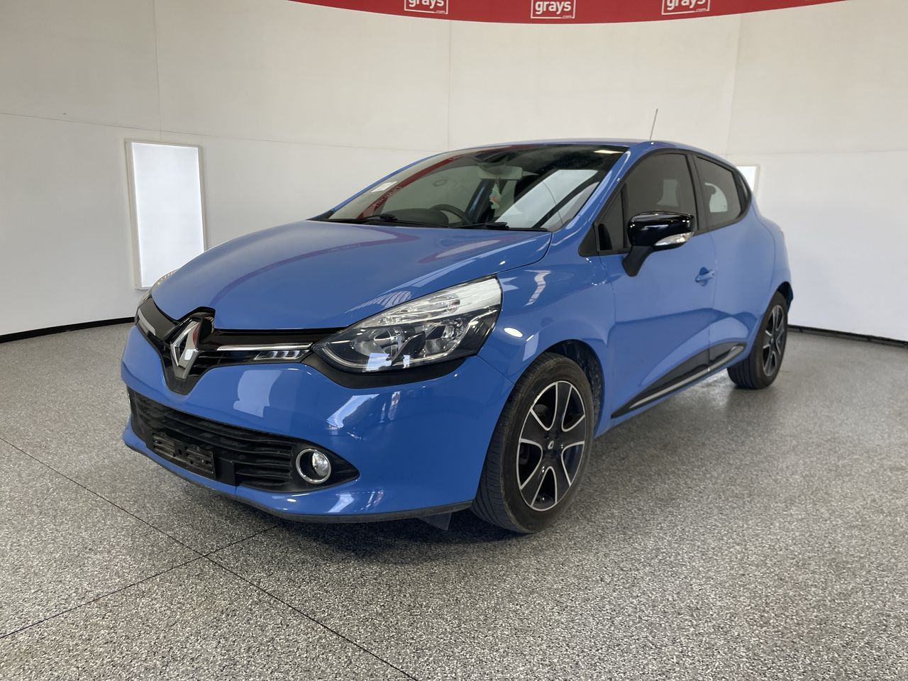 2016 Renault Clio Expression Automatic Hatchback Auction (0001-50508876 ...